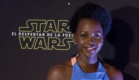 Lupita Nyong'o unveils cover of debut book 'Sulwe' - Desinema